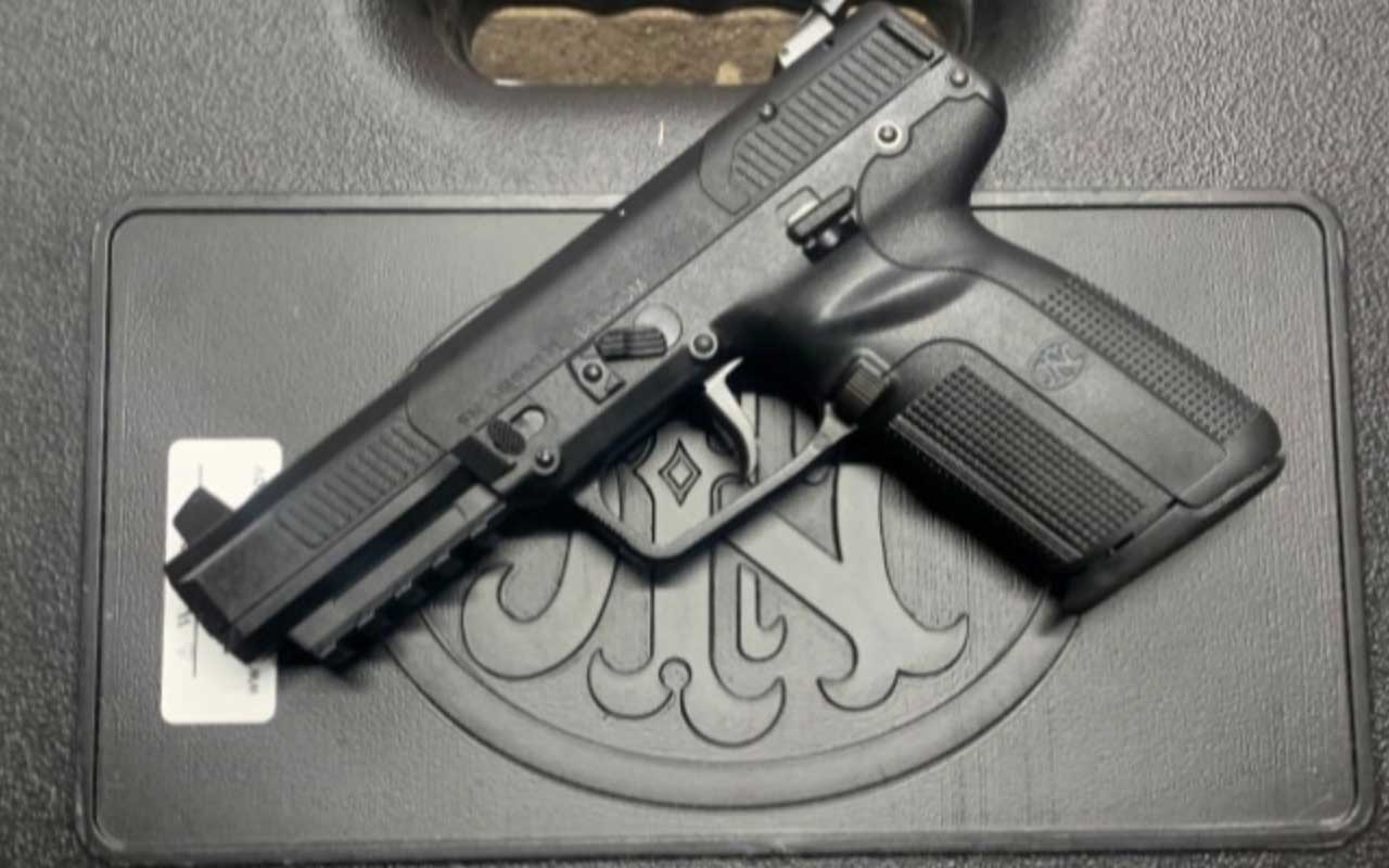 6 Vintage and Historical Handguns That Have Gained Cult Followings ...